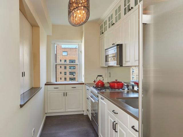 11 riverside drive 16cw