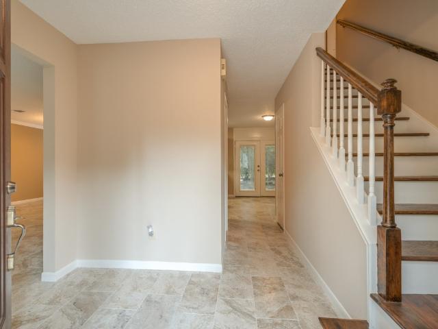 11 Robin Run Dr, The Woodlands, TX 77381 | MLS #36599 | Compass