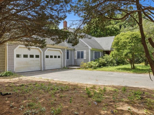 11 Rogia Rd