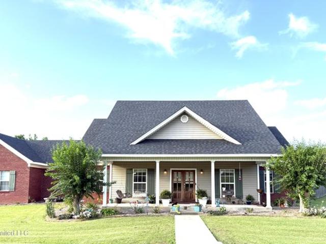 11 Rolling Green Cir, Winona, MS 38967