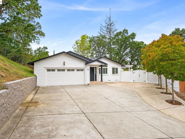 11 Rudgear Dr