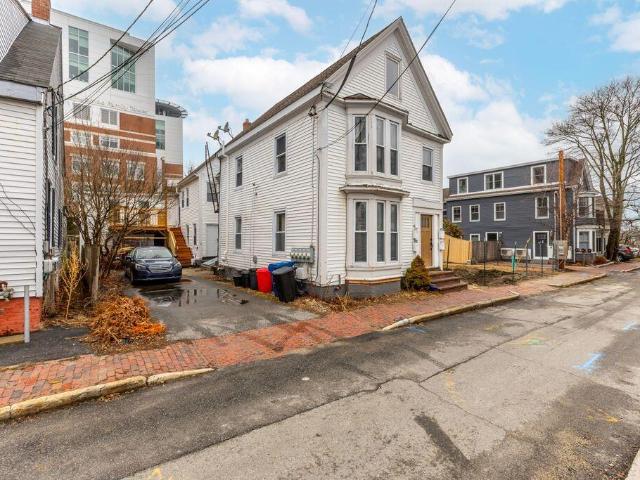 11 Russell St, Portland, ME 04102 | MLS #1656