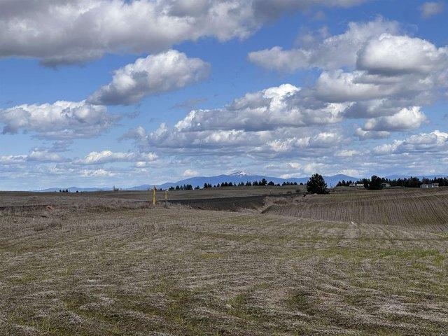 11 S Dover Rd, Medical Lake, WA 99022