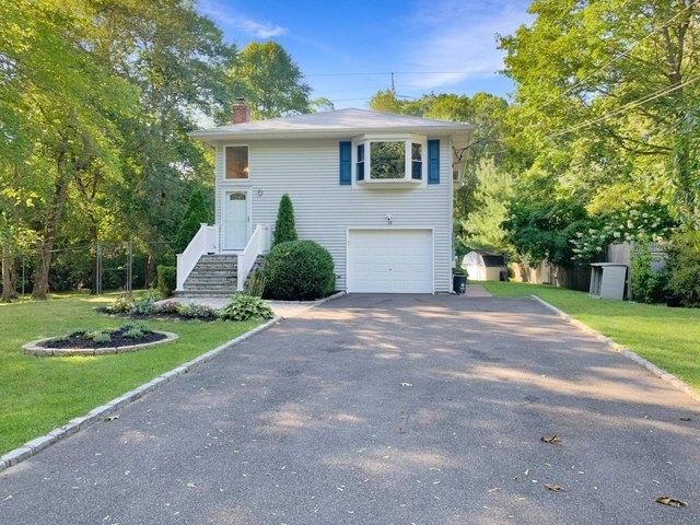 11 Scudder Ave, Manorville, NY 11949