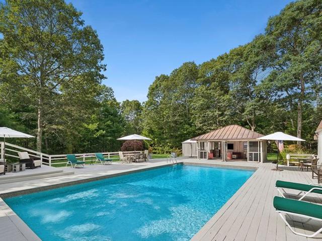 11 Sandown Ct, Wainscott, NY 11975