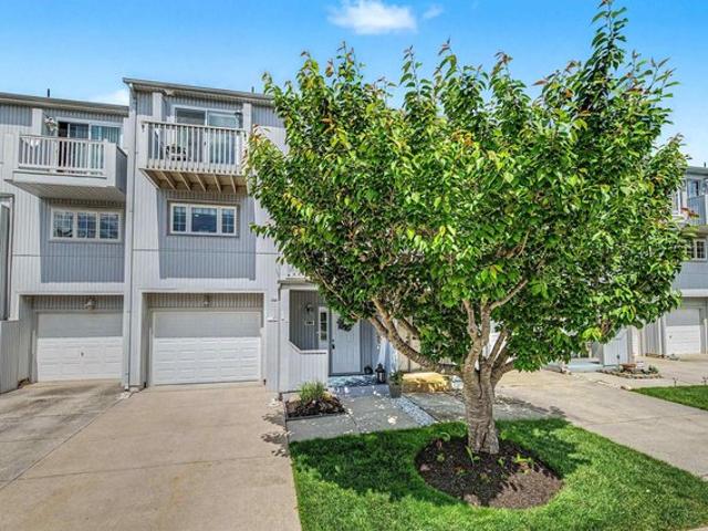 11 Sailfish Dr, Brigantine, NJ 08203