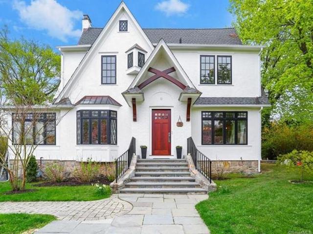11 Sea Beach Dr, Stamford, CT 06902
