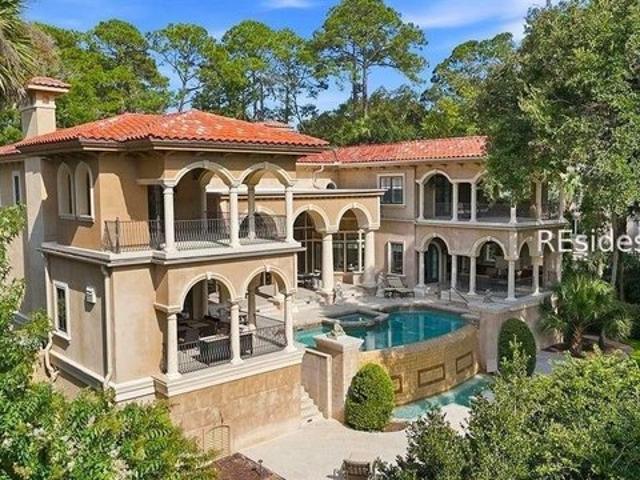 11 Sea Ln, Hilton Head Island, SC 29928