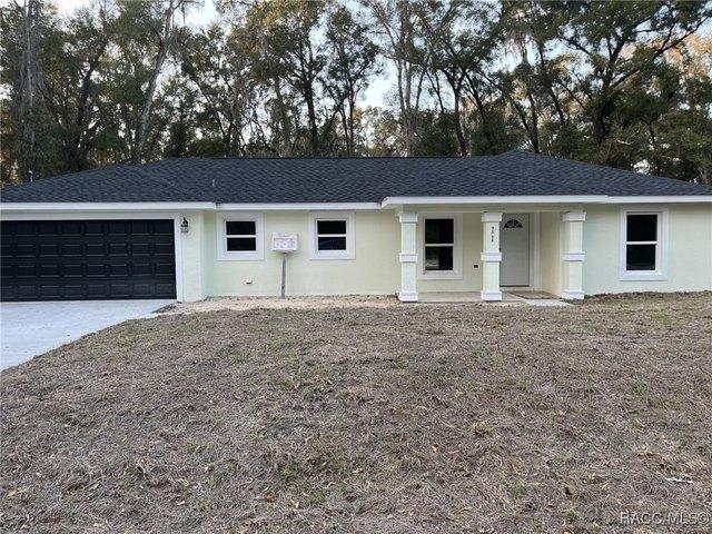 11 Sequoia Loop Pl, Ocklawaha, FL 32179