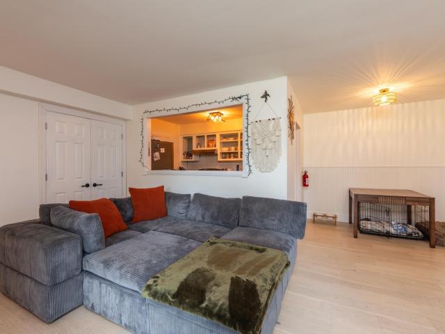 11 Shore Road