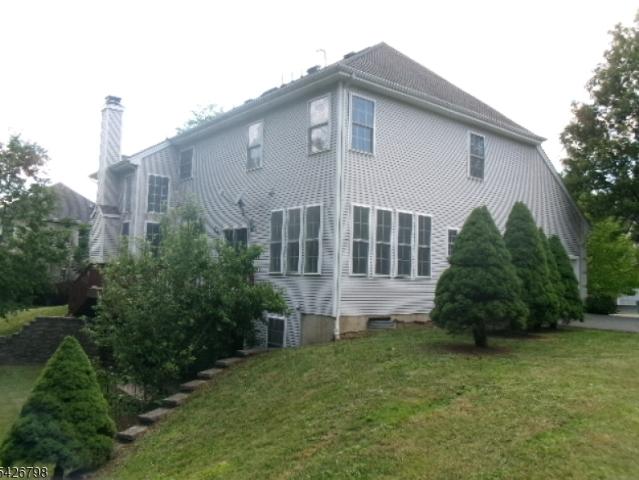 11 Shadow Hill Way