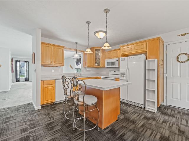 11 Shirleen Drive