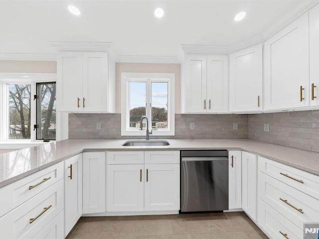 11 Sibel Ct, Unit 1, Woodland Park, NJ 07424 | MLS #26011 | Compass