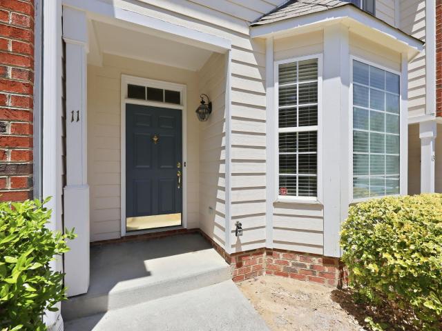11 Signet Drive