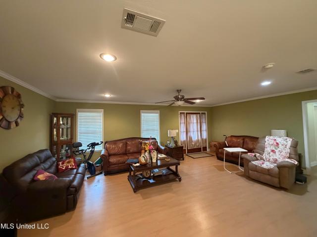 11 Silver Leaf Drive