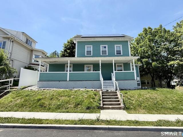 11 Silver St, Meriden, CT 06450