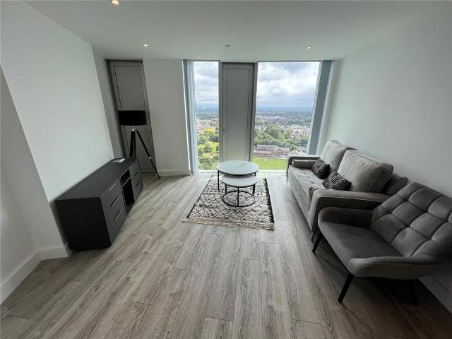 11 Silvercroft Street, Manchester, M15 2 bed apartment to rent £2,100 pcm £485 pw
