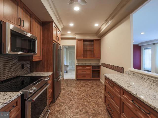 11 Slade Avenue # 308