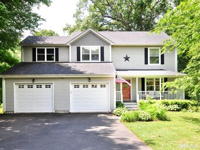 11 Spice Bush Ln, Bloomfield, CT 06002