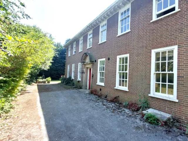 11 St Alphege Close, Solihull, B91 3RQ, United Kingdom | 2 bed house for rent #165459728 | Rentberry