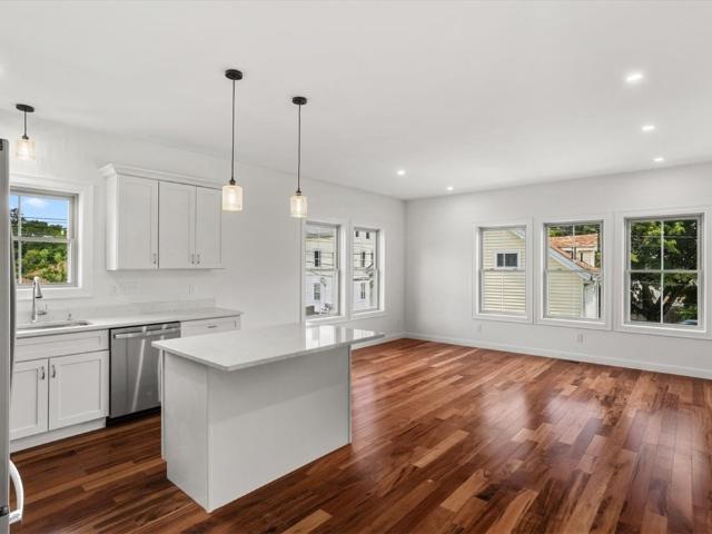 11 Stone Street D