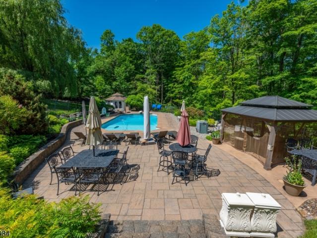 11 Stoneridge Ct