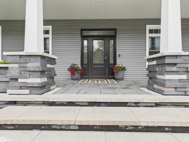 11 Stoneridge Drive