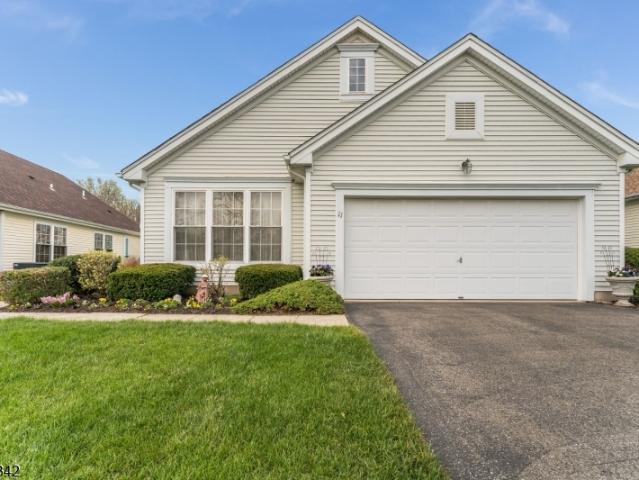 11 Stafford Ln, Belvidere, NJ 07823 | MLS #4021
