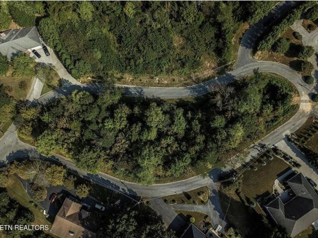 11 Stirrup Ln, Pigeon Forge, TN 37863