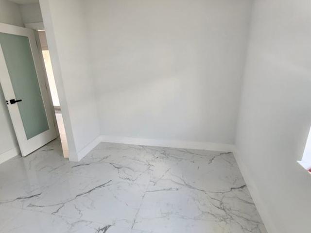 1/1 studio. Private entrance. One car parking