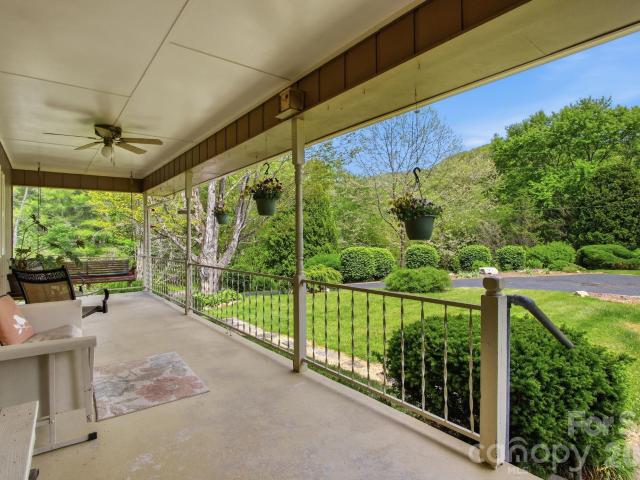 11 Summer Lane