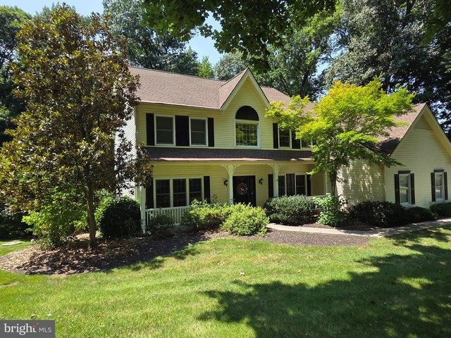 11 Sullivan Chase Dr, Avondale, PA 19311