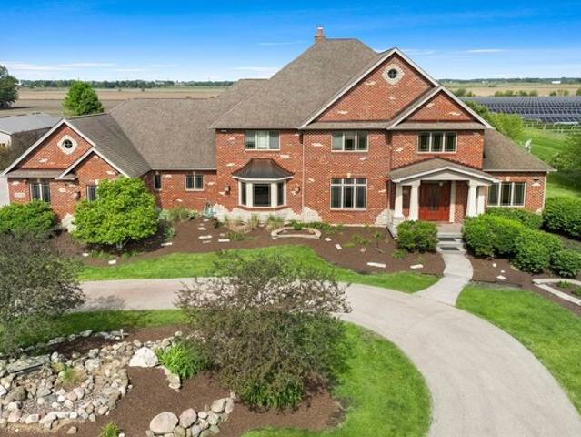 11N720 Muirhead Rd, Elgin, IL 60124