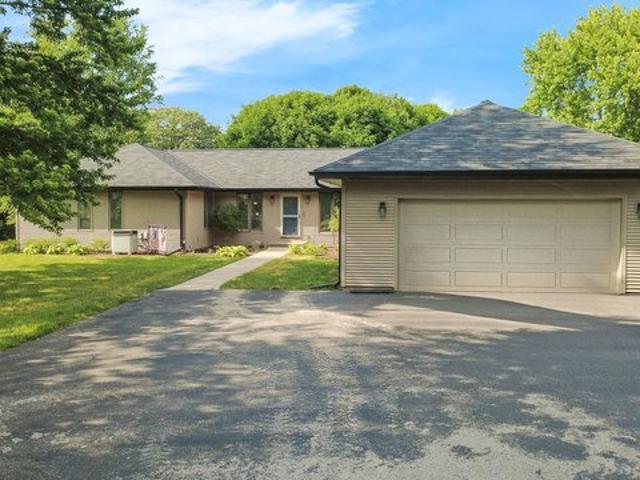 11N025 Burlington Rd, Hampshire, IL 60140