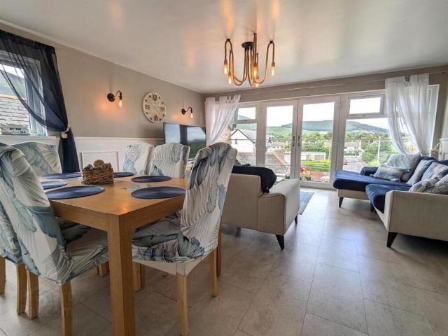 11b Park Avenue Apartments, Central Promenade, Newcastle, BT33 0DY