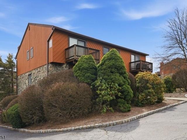 11L Brookside Hts Unit L, Wanaque, NJ 07465