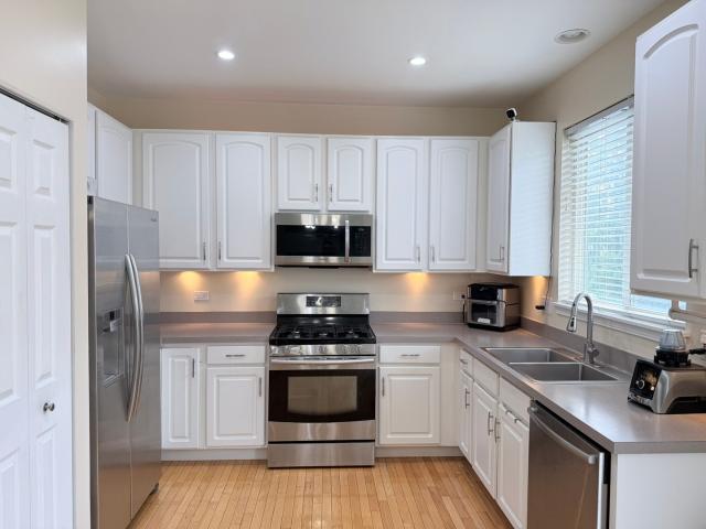 11S505 Rachael Court