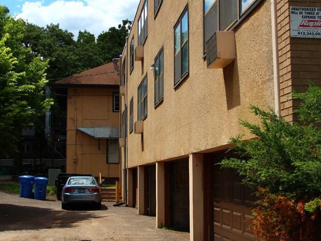 11th on Campus 2 Bedroom Apartment for Rent at 526 11th Ave Se, Minneapolis, MN 55414 Dinkytown