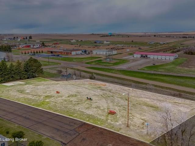 11th St E, New England, ND 58647