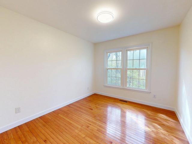 12043 Stoneford Dr, Woodbridge, VA 22192 | MLS #VAPW2117