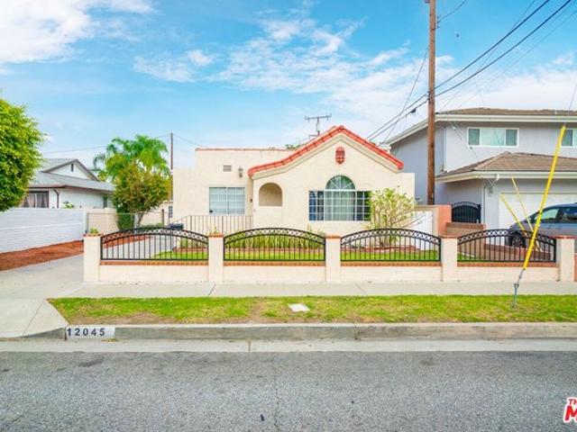 12045 Rives Ave, Downey, CA 90242