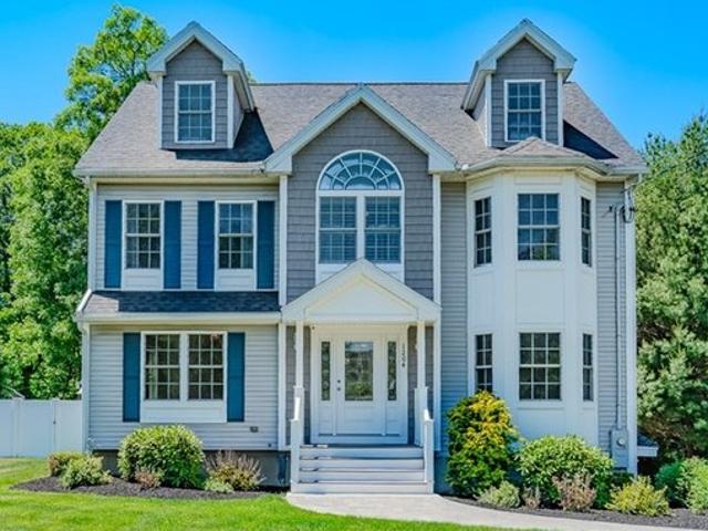 1204 Main St, Reading, MA 01867