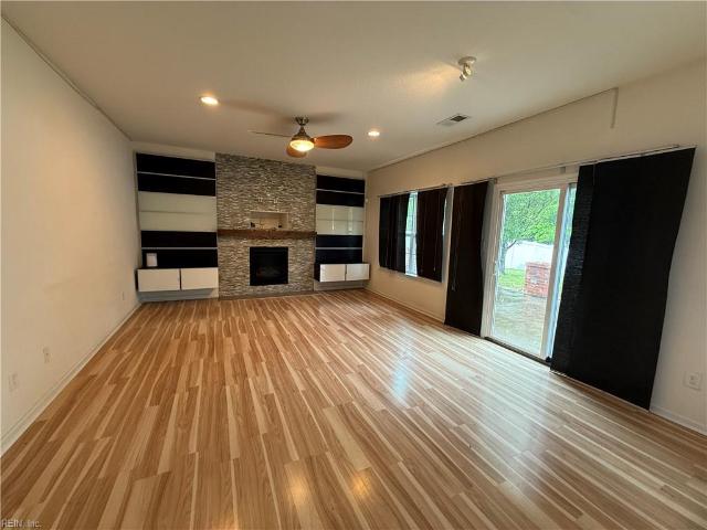 1204 Monarch RCH