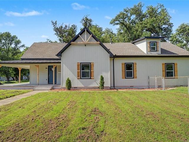 1204 N Wyandotte Ave, Dewey, OK 74029