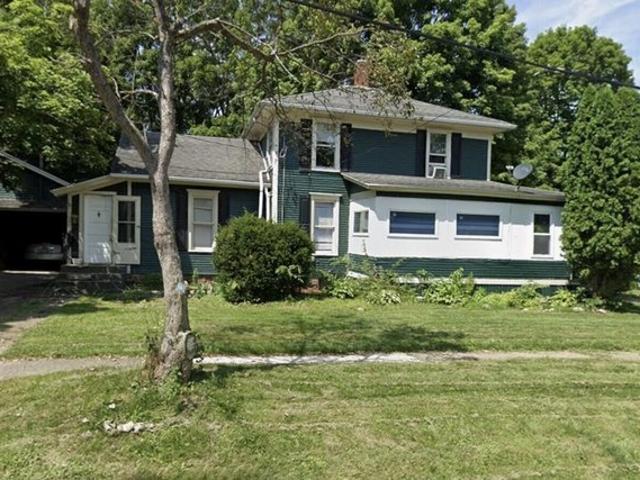 1204 Adams St, Albion, MI 49224