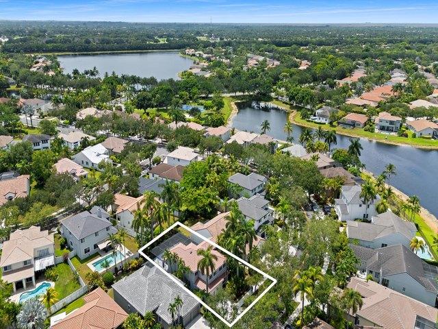 1204 Camellia Cir, Weston, FL 33326
