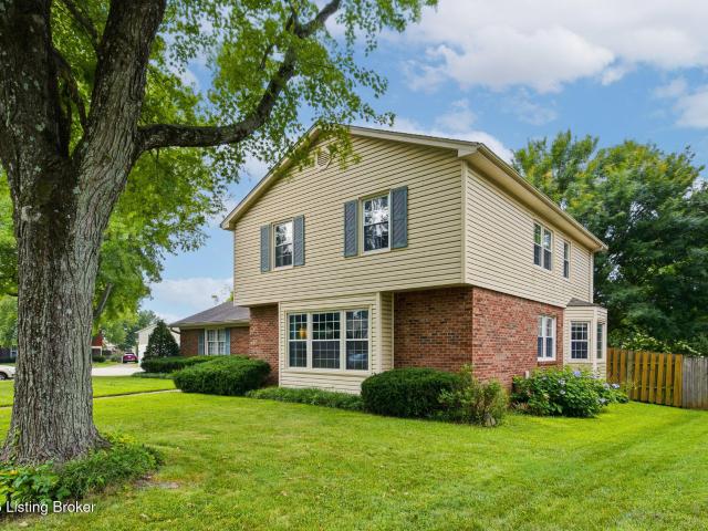 1204 Carlimar Ln