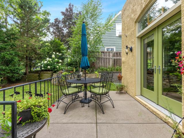 1204 Cedar Lake Road S