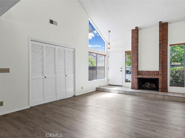 1204 Cobblestone