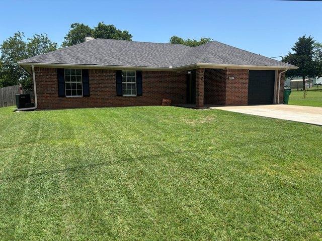 1204 Cooke St, Nocona, TX 76255